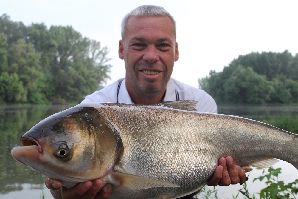 Tassi busák - The Fishing and Hunting Channel